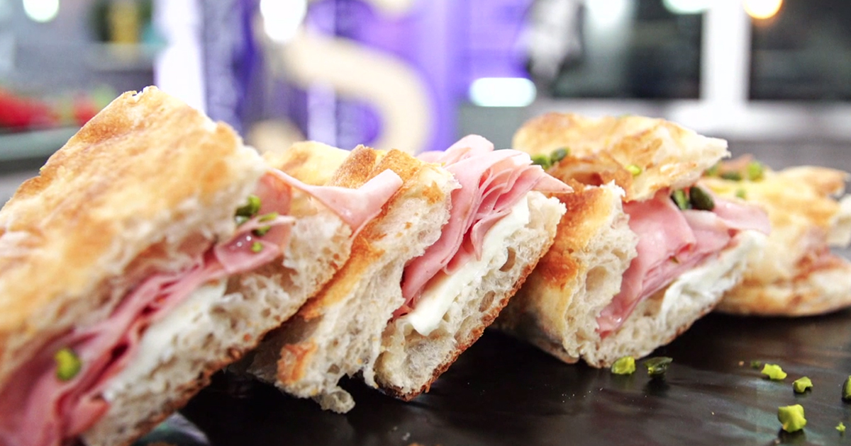 Pizza doppio crunch - Alessandro Borghese Kitchen Sound Pizza | RDS 100 ...