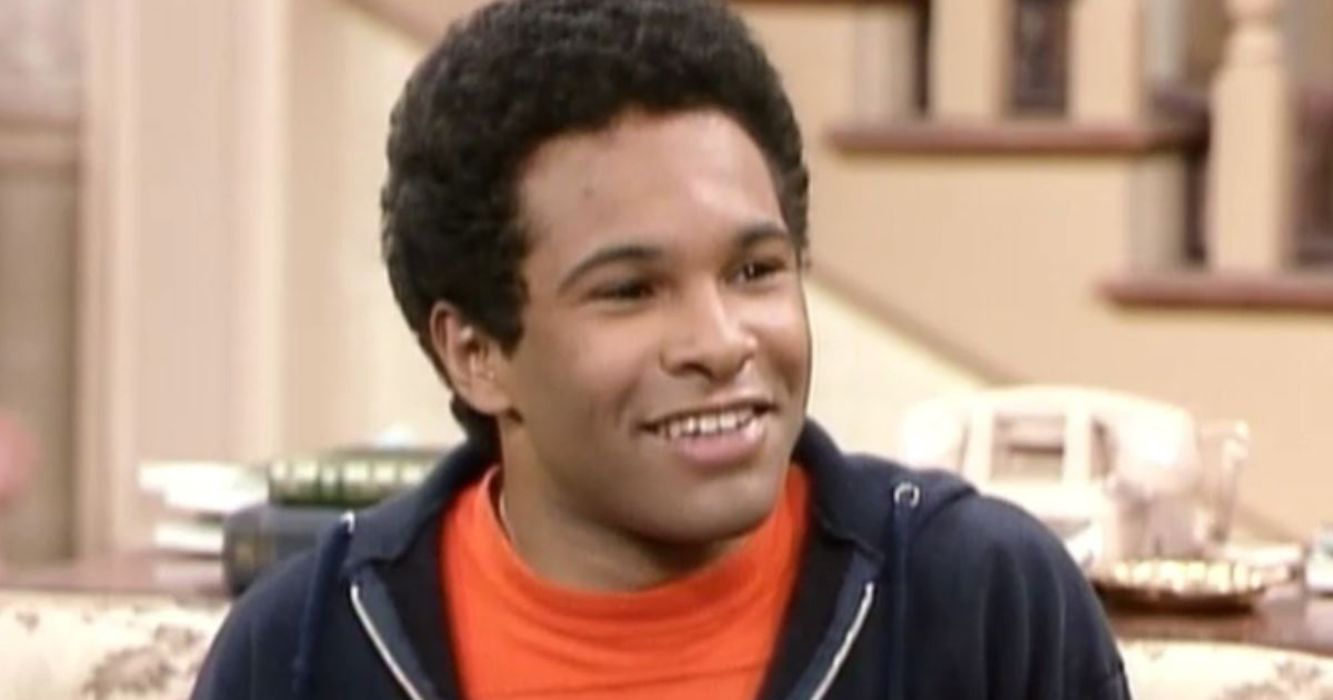 Star de "I Robinson" lavora come cassiere, il web lo difende | RDS 100% ...